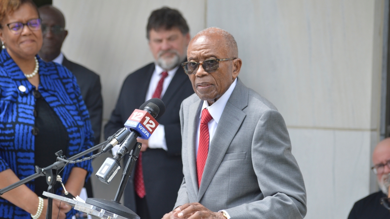 Legendary civil rights attorney Fred Gray honored with statute in ...