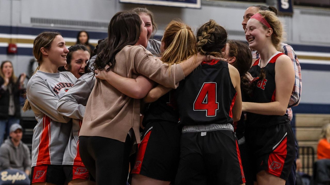 Sadowski's putback at buzzer wins it for Plainedge - Newsday