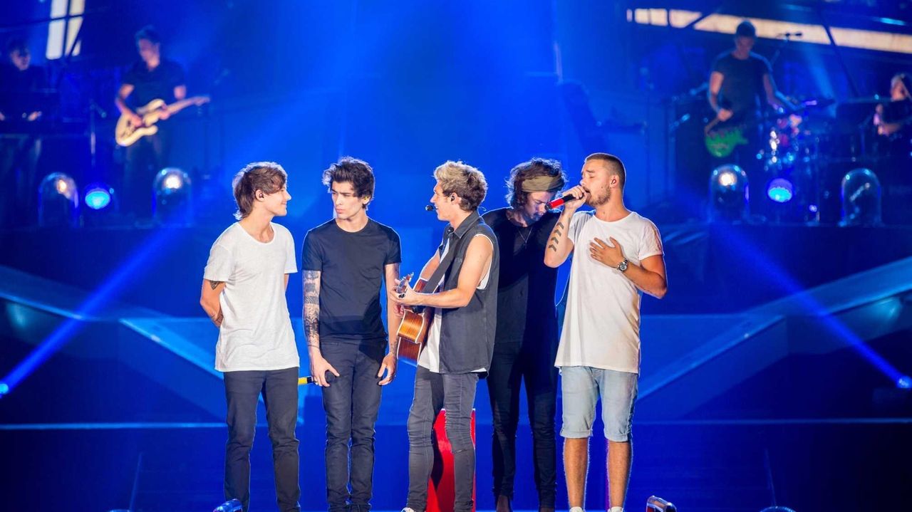 One Direction's long, thrilling MetLife Stadium walks - Newsday