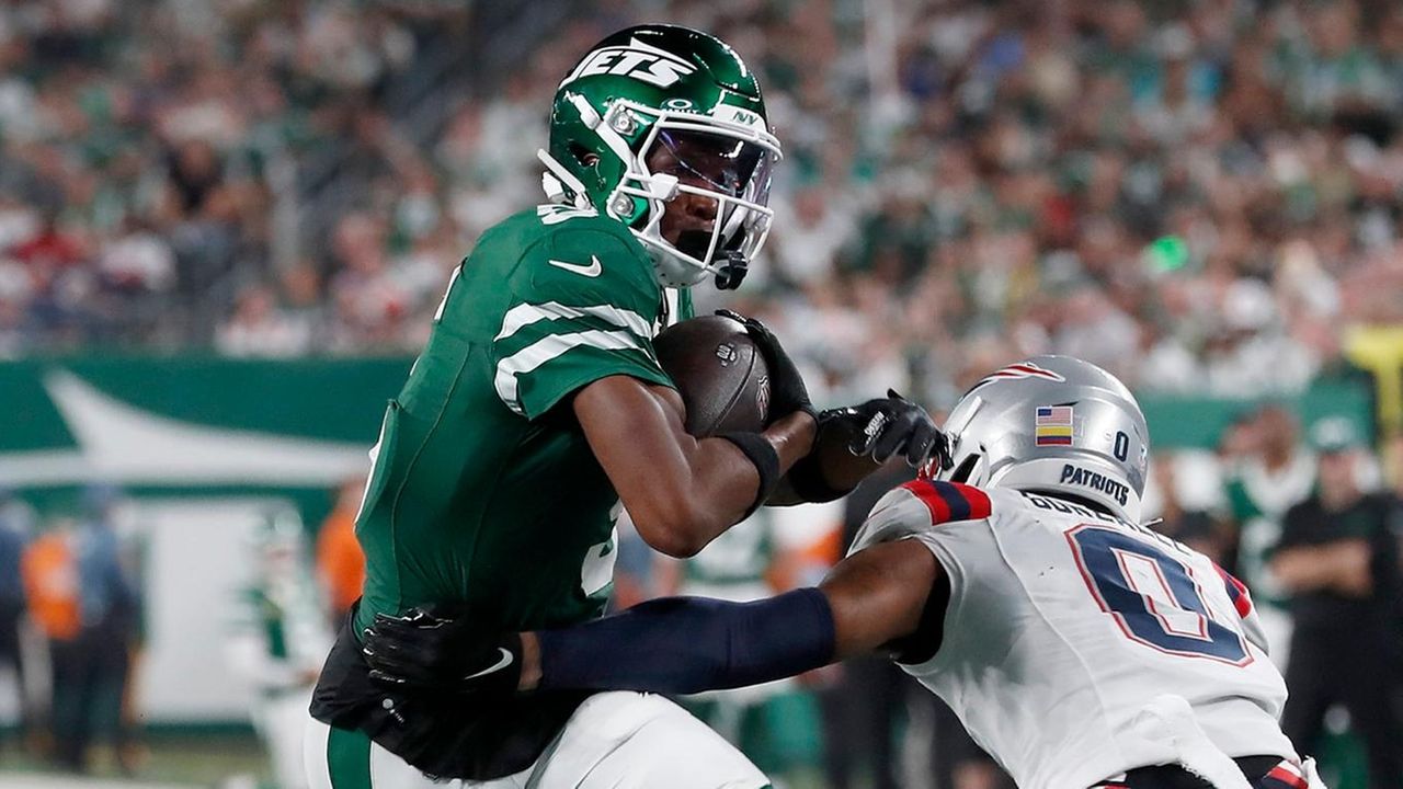 Jets' Aaron Rodgers improving his connection with star wide receiver ...