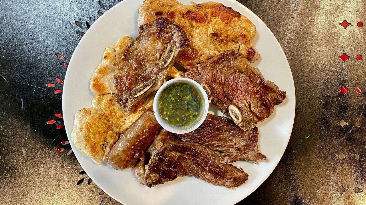 El Che BBQ opens in Eastport - Newsday