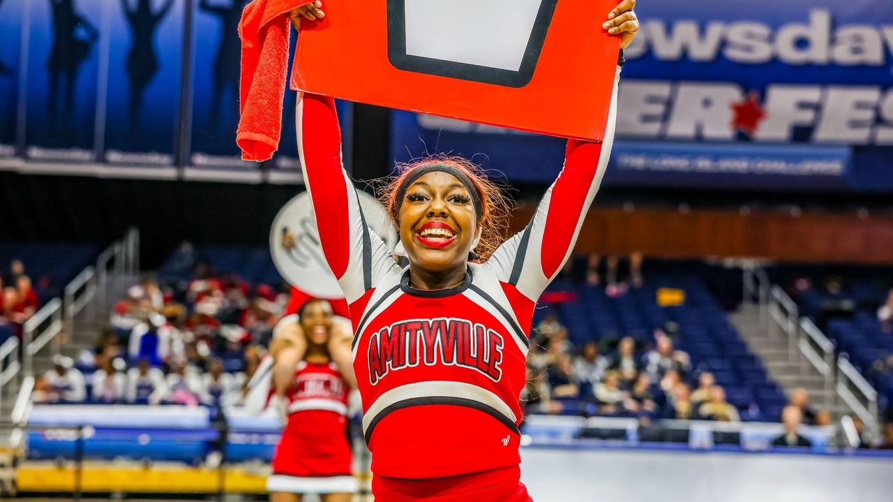 Newsday Cheer Fest 2025: Amityville - Newsday
