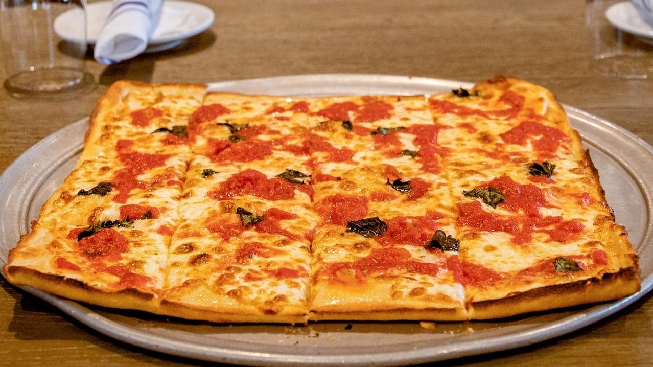 Umberto's pizzeria opens in Farmingdale - Newsday