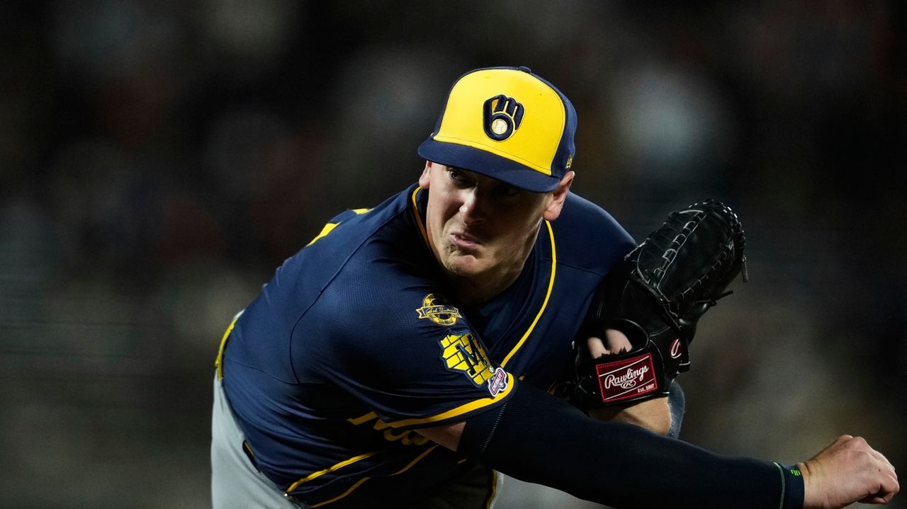 Brewers call up reliever Craig Yoho and the right-hander makes his ...