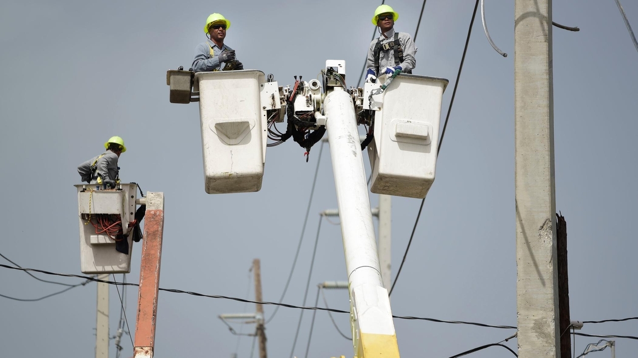 Federal audit finds Puerto Rico awaiting billions of dollars nearly a ...