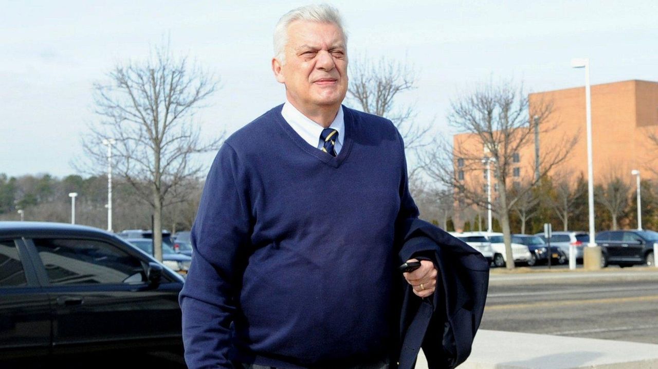 Venditto, Oyster Bay officials to be arraigned Thursday, sources say ...