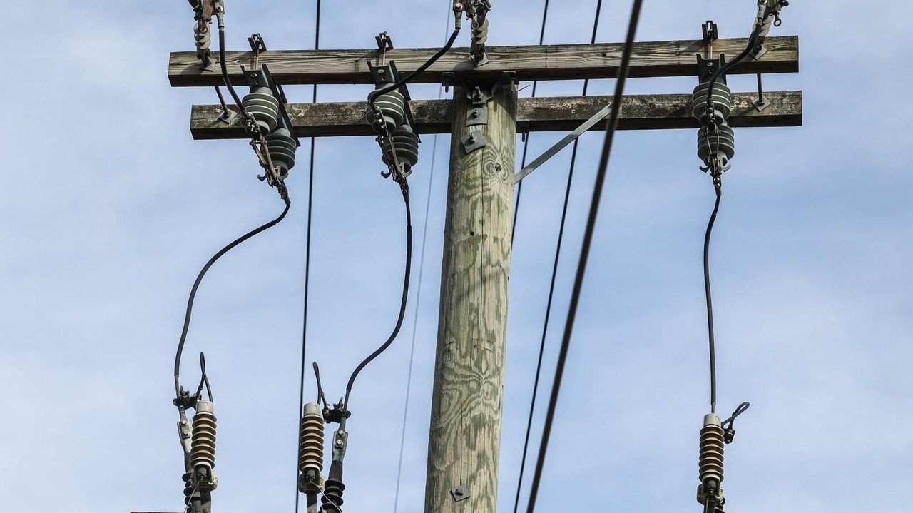 PSEG worker files discrimination complaint, alleging supervisor used ...