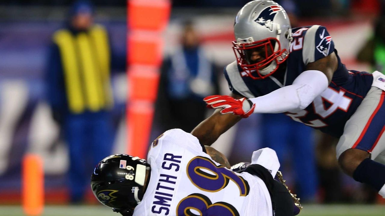 Darrelle Revis overcomes rough start in Patriots' win - Newsday
