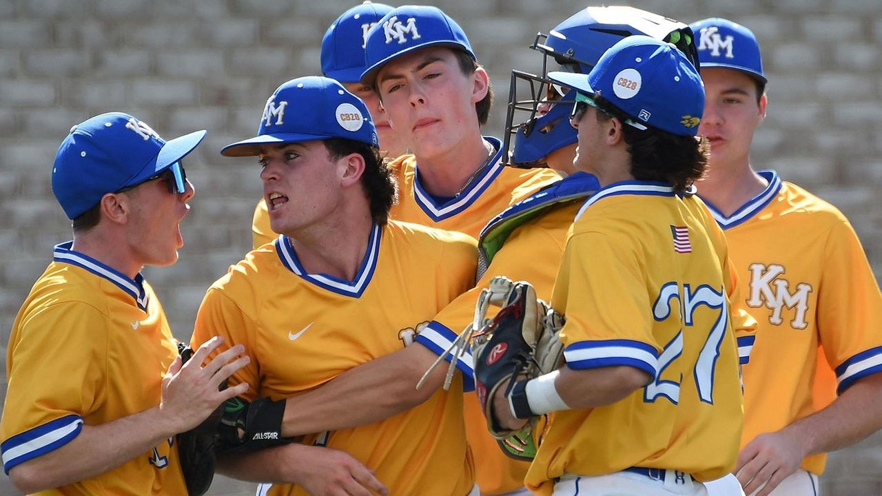 Kellenberg baseball forces Game 3 in CHSAA championship series - Newsday