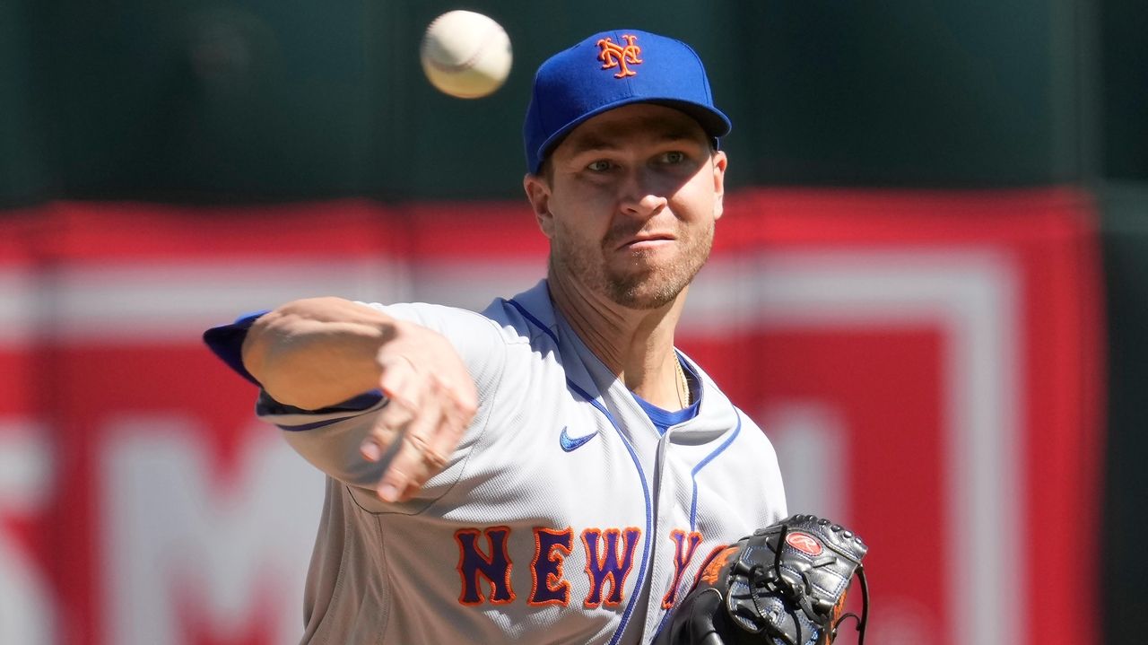 Rangers hold Jacob deGrom out of first spring training workout with ...