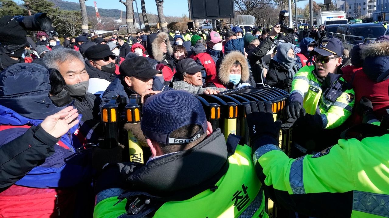 South Korean farmers rally near presidential office to protest proposed ...