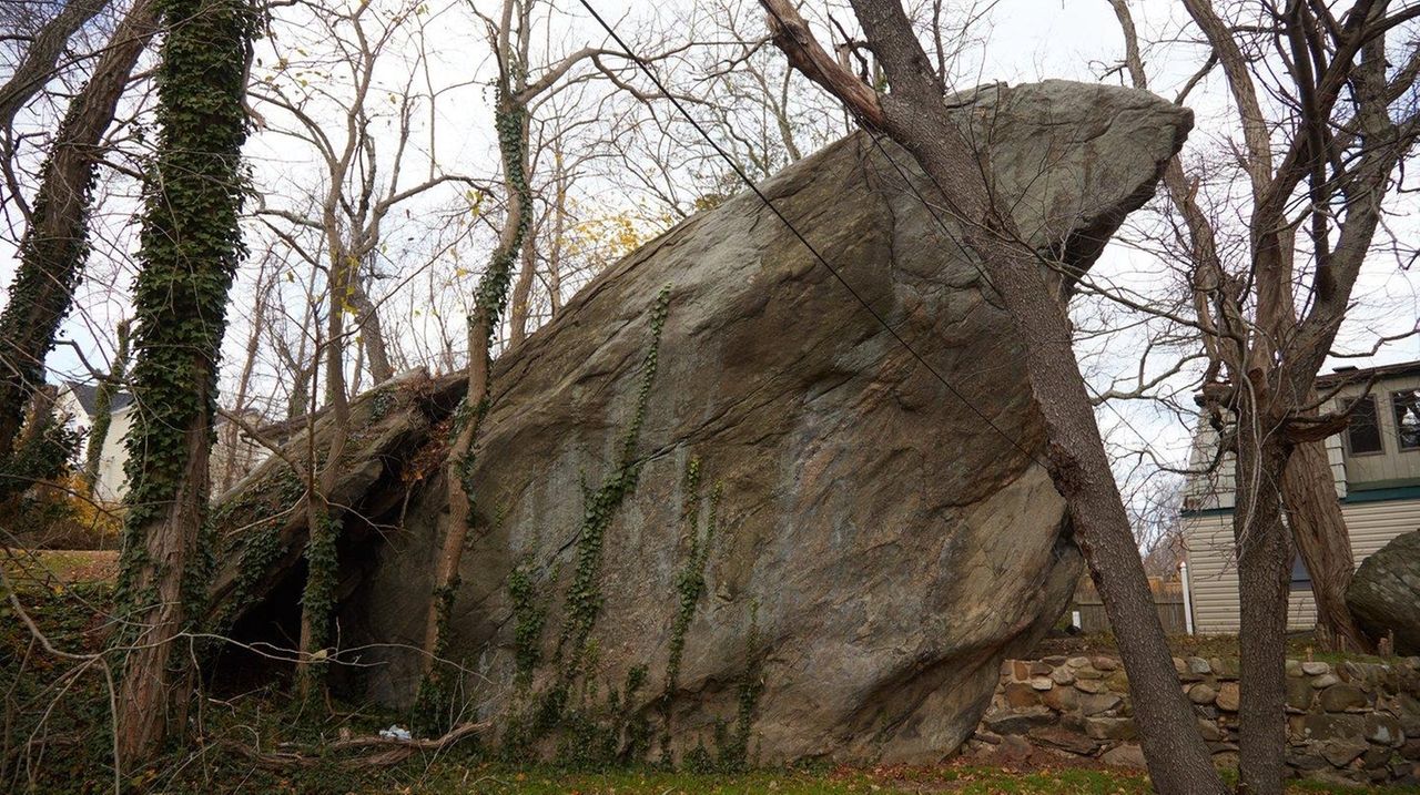 Suffolk lawmaker seeks to preserve Island’s second-largest rock - Newsday