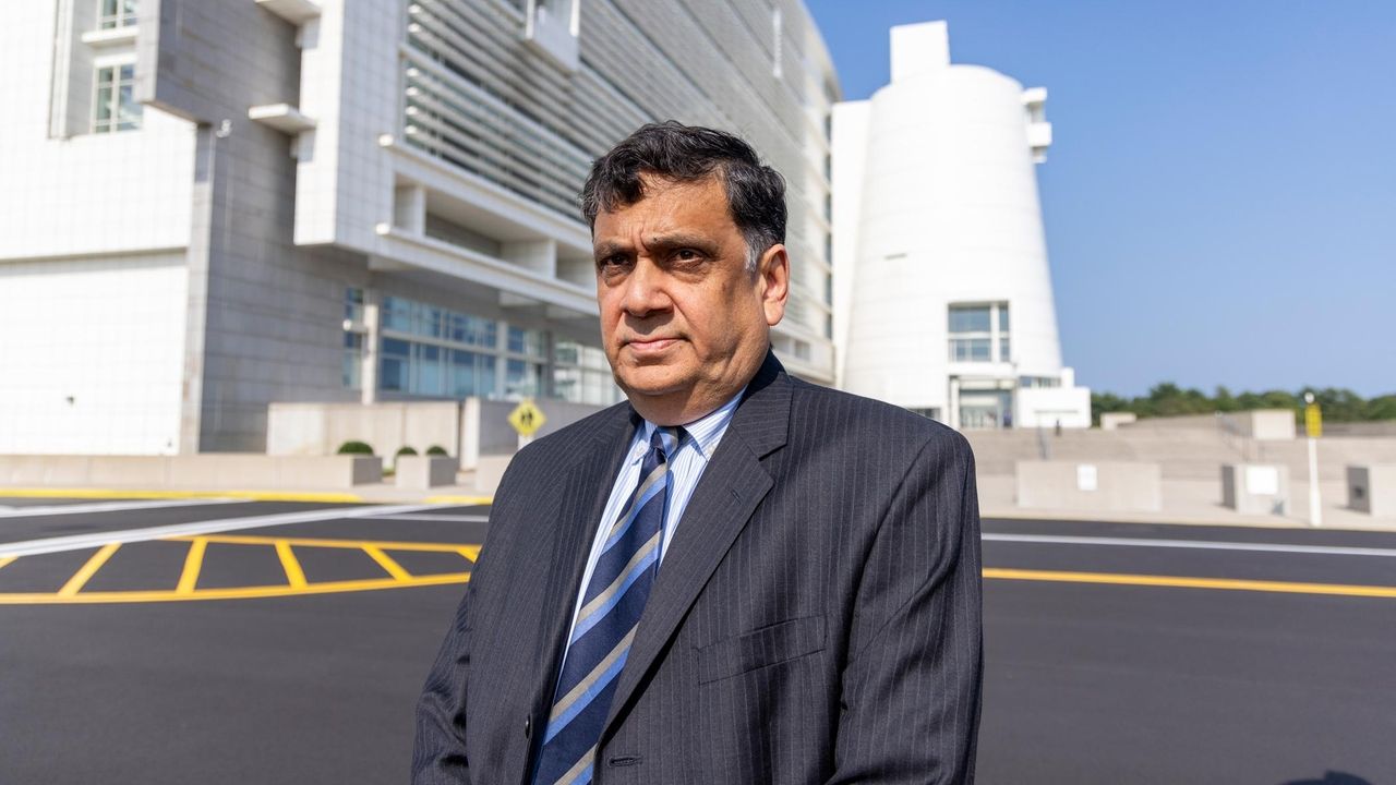 Harendra Singh, key witness in Mangano corruption trial, won't begin ...