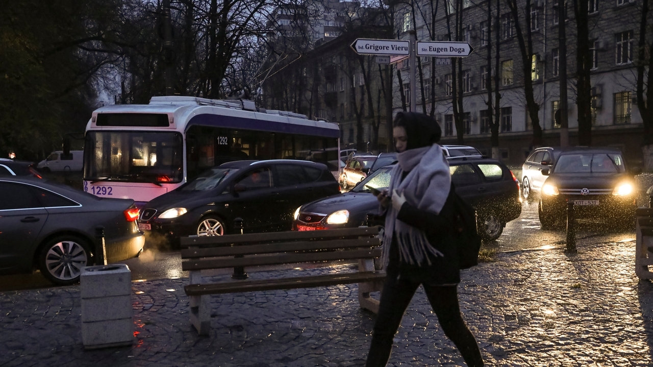 Moldova imposes 60-day energy emergency after Russian strikes in ...