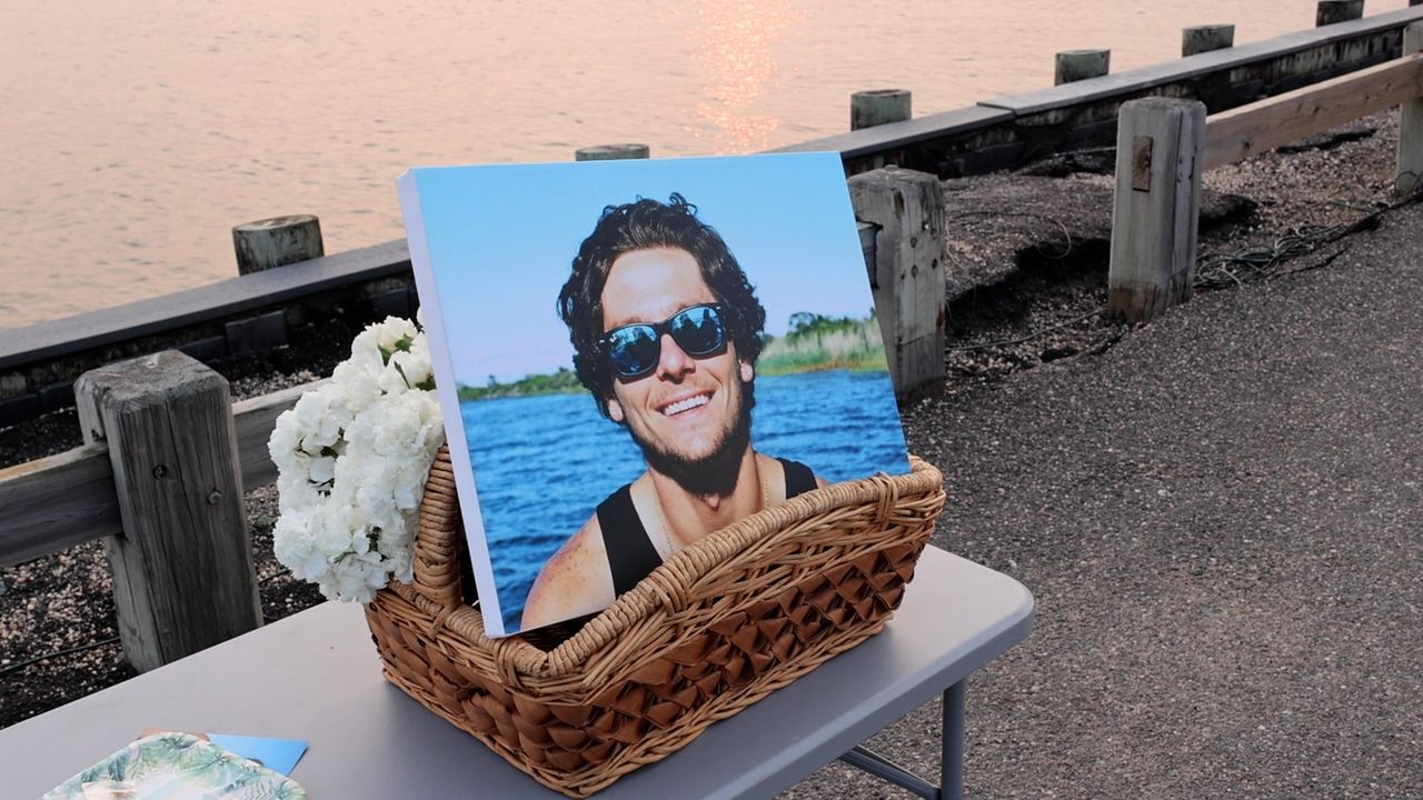 Village of Babylon holds memorial service for James Jaronczyk - Newsday