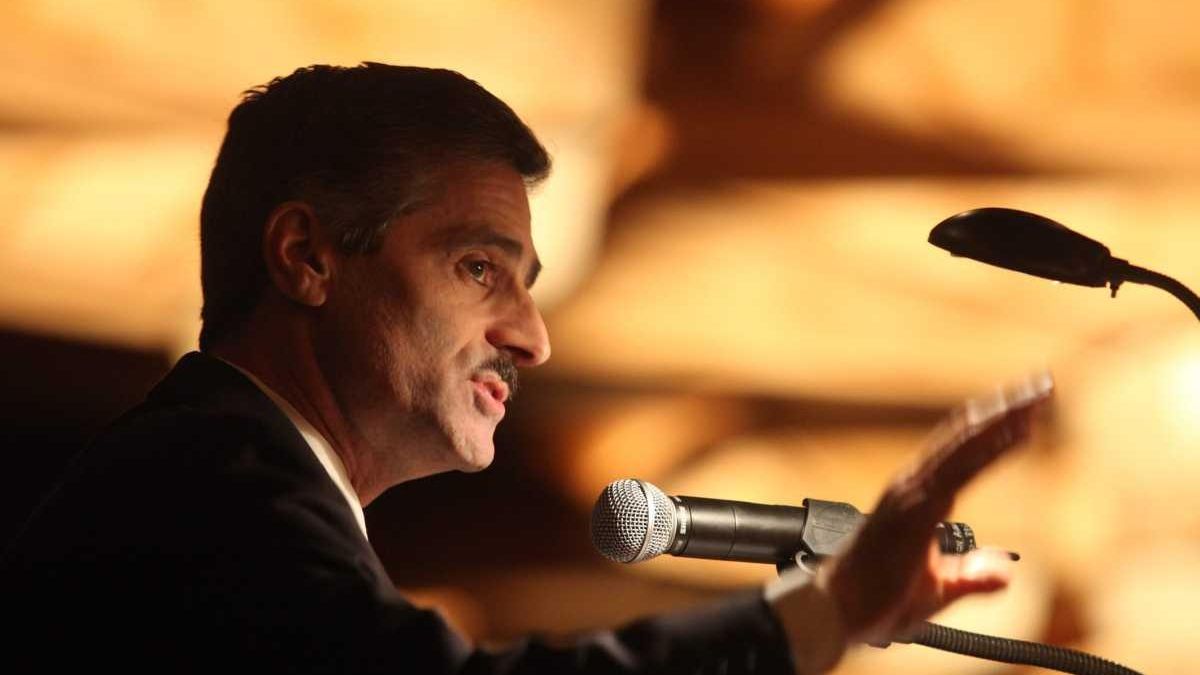 Give Levy leeway on manager pay - Newsday