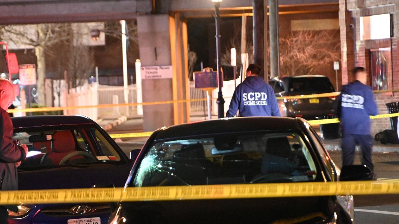 Copiague pedestrian killed crossing road; Oakdale driver dies after ...