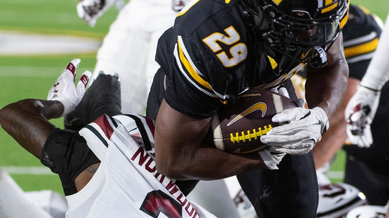 Ahmad Hardy's rise: From lightly recruited Mississippi prospect to SEC ...