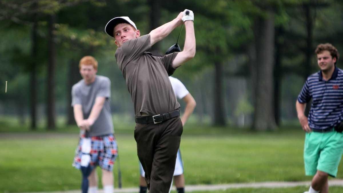 Lowe, Farmingdale win golf titles - Newsday
