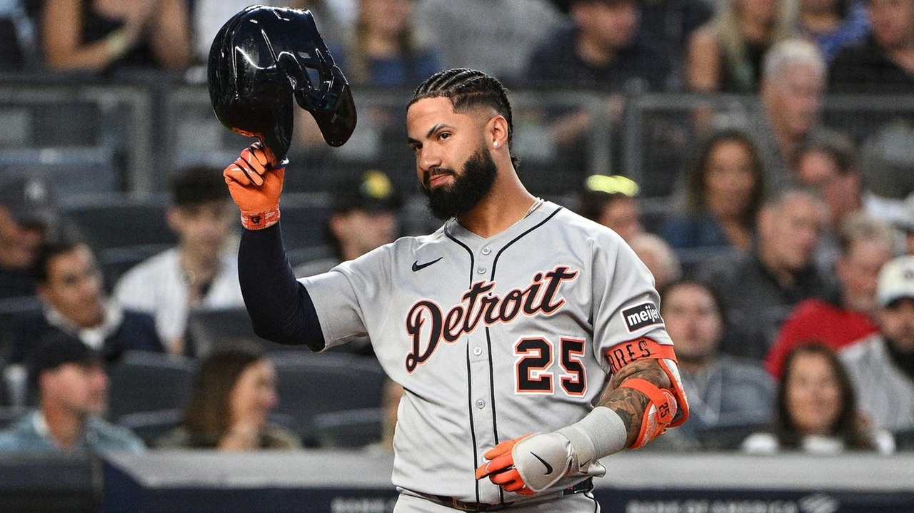 Yankees fans give Gleyber Torres warm welcome in return to Stadium ...