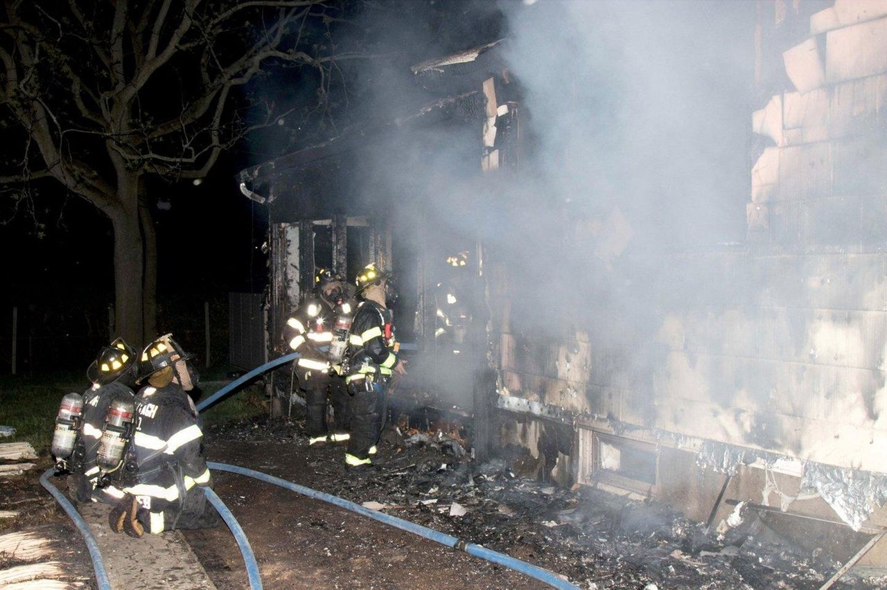 Wantagh fire official: Cats die in house blaze - Newsday