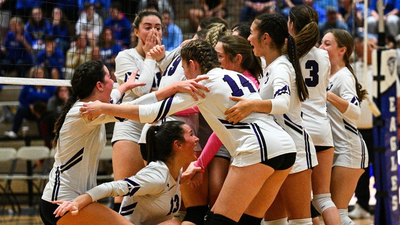Port Jefferson wins first Suffolk volleyball title since '04 - Newsday
