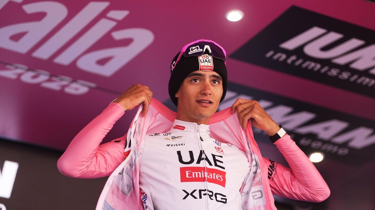 Del Toro stays in pink at Giro d'Italia after first of two mountain ...