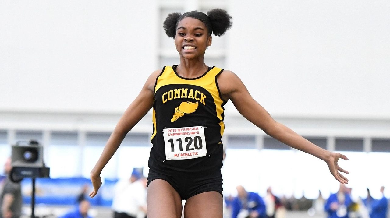 Commack's Alissa Braxton sets new jumping goals for senior season - Newsday