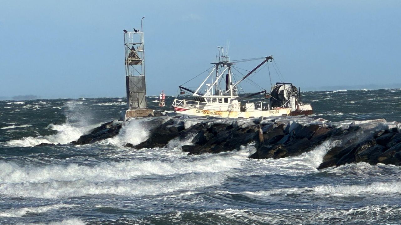 Army Corps of Engineers issues plan for emergency dredging of Montauk ...