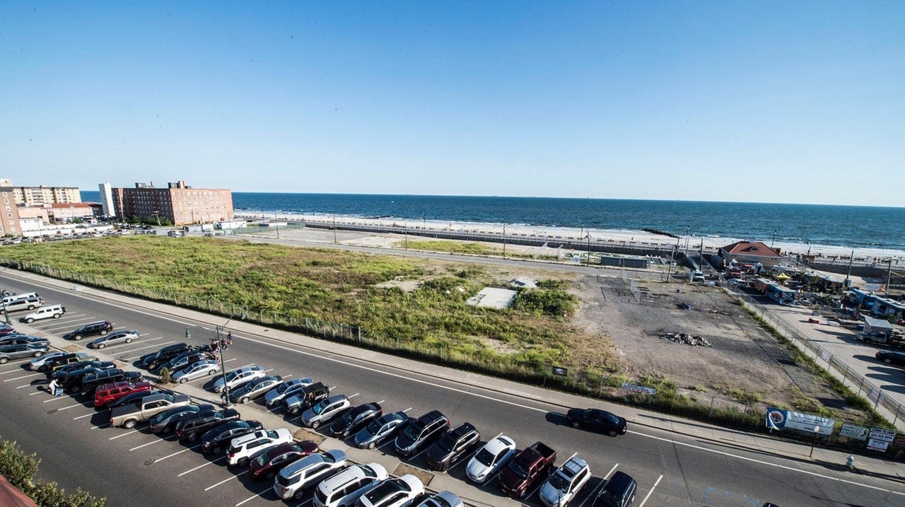 Long Beach ‘Superblock’ property faces uncertain future - Newsday