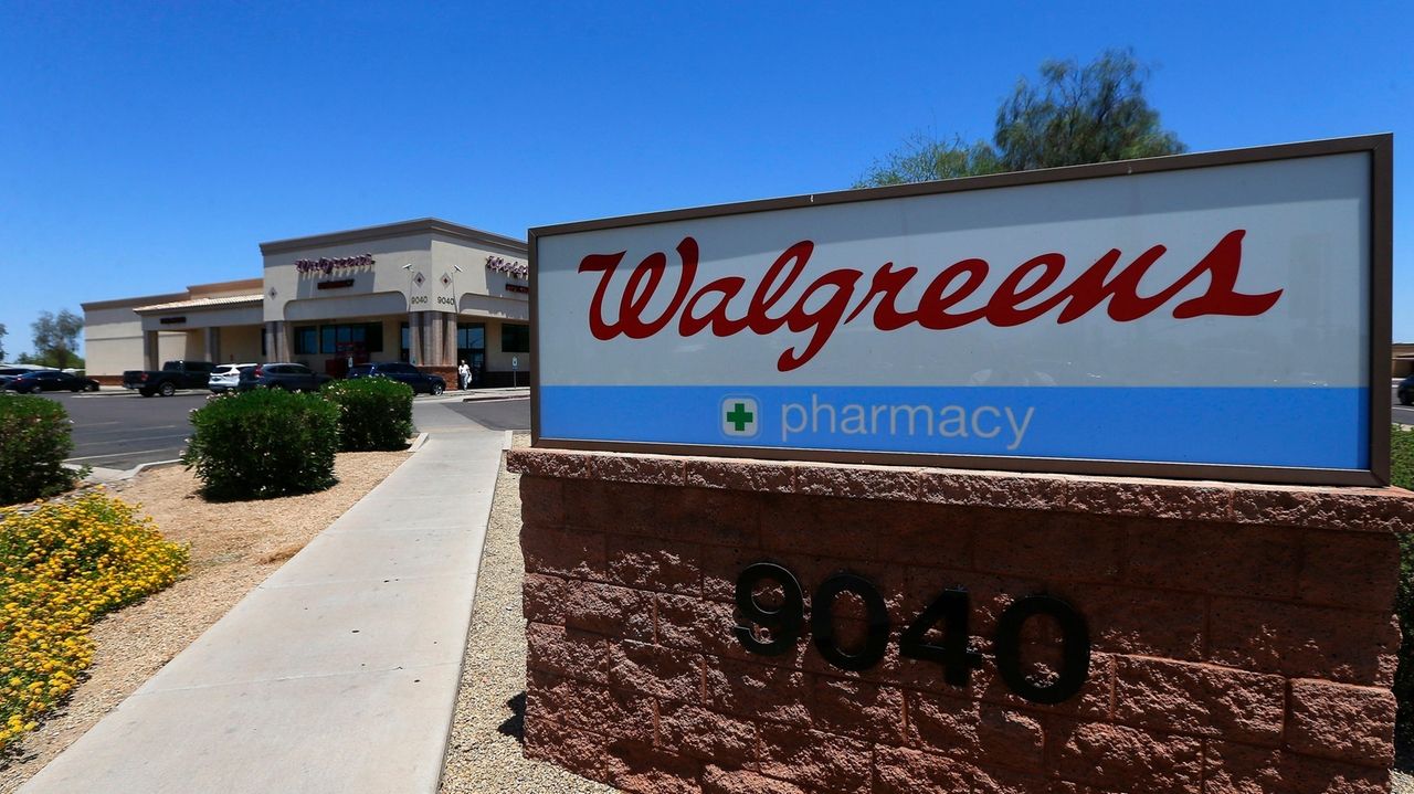 Walgreens CEO exits less than 3 years after taking over drug store ...