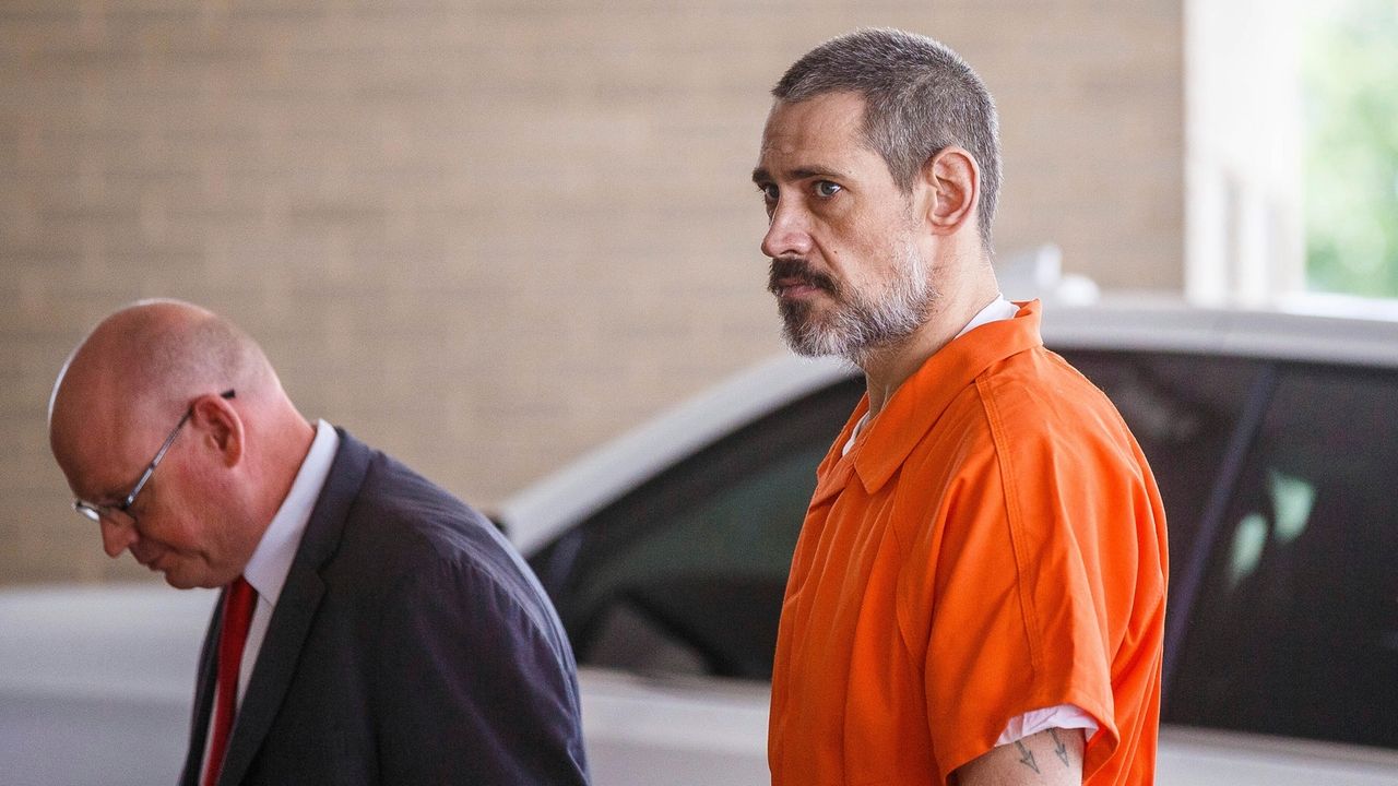 Alabama prisoner who escaped with jailer's help gets life sentence ...