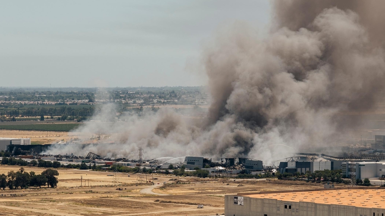Officials say sprinklers at California medical equipment warehouse didn ...
