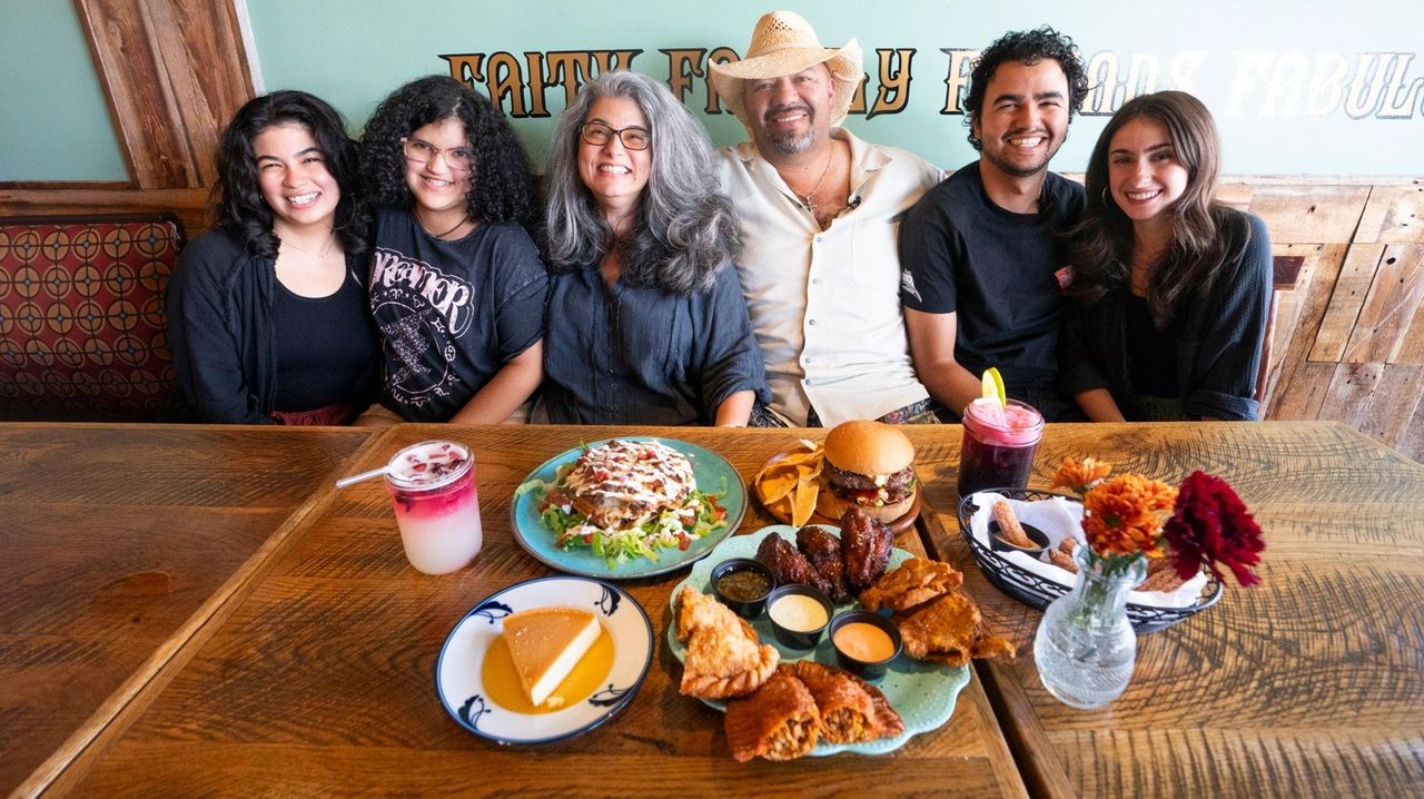 This is 'Nacho Mama's' pan-Latin eatery! - Newsday