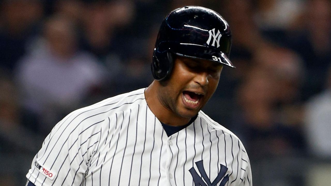 Yankees' Aaron Hicks is still on the mend with right flexor strain - Newsday