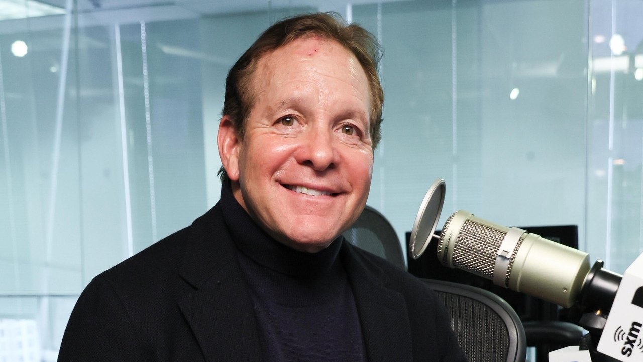 Steve Guttenberg on growing up in North Massapequa, Lifetime movie ...