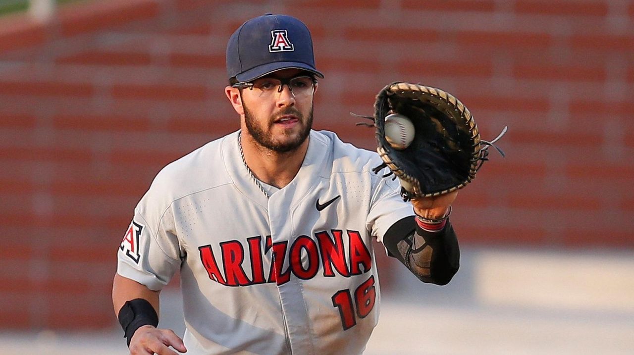 Yankees choose Arizona catcher Austin Wells in first round of MLB Draft ...