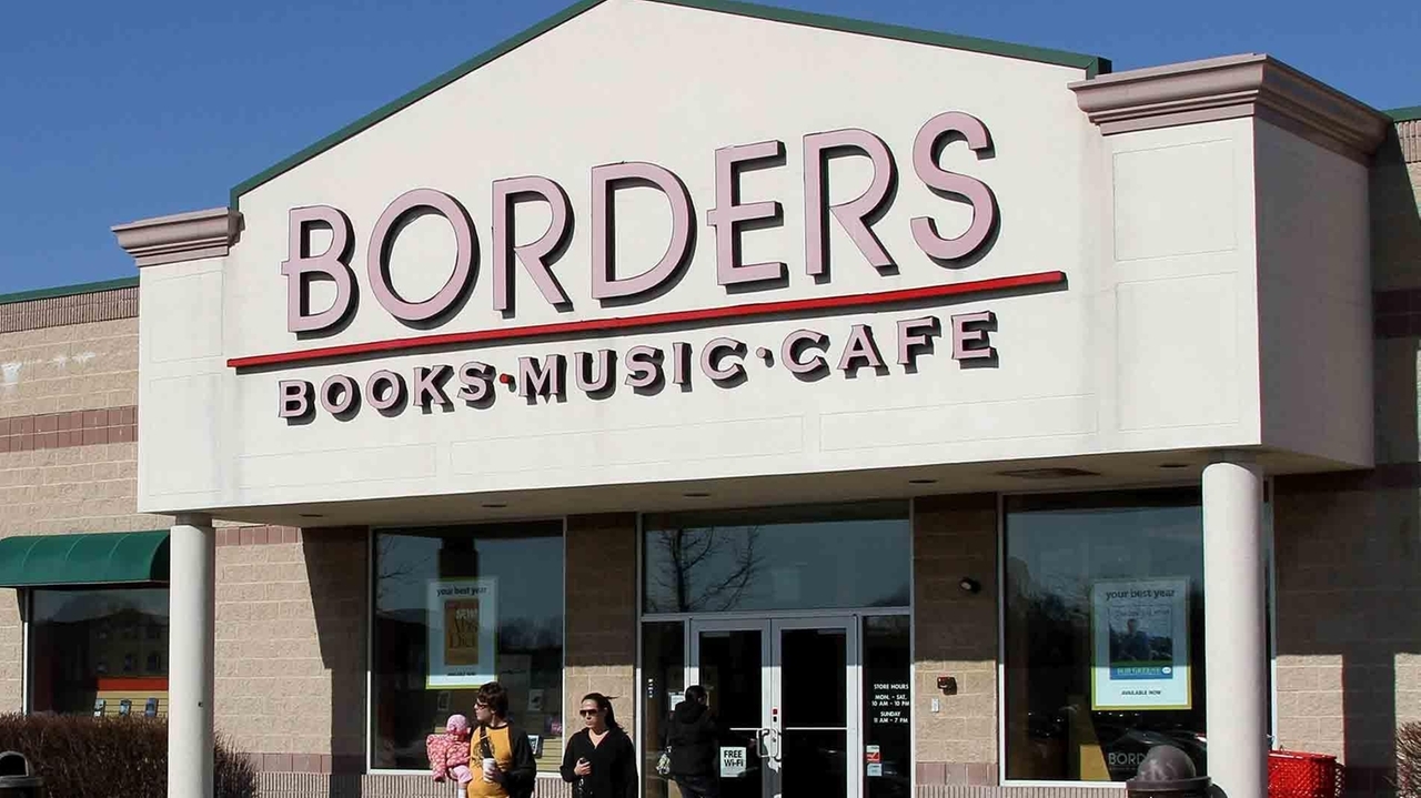 Borders announces bankruptcy, 200 closings - Newsday
