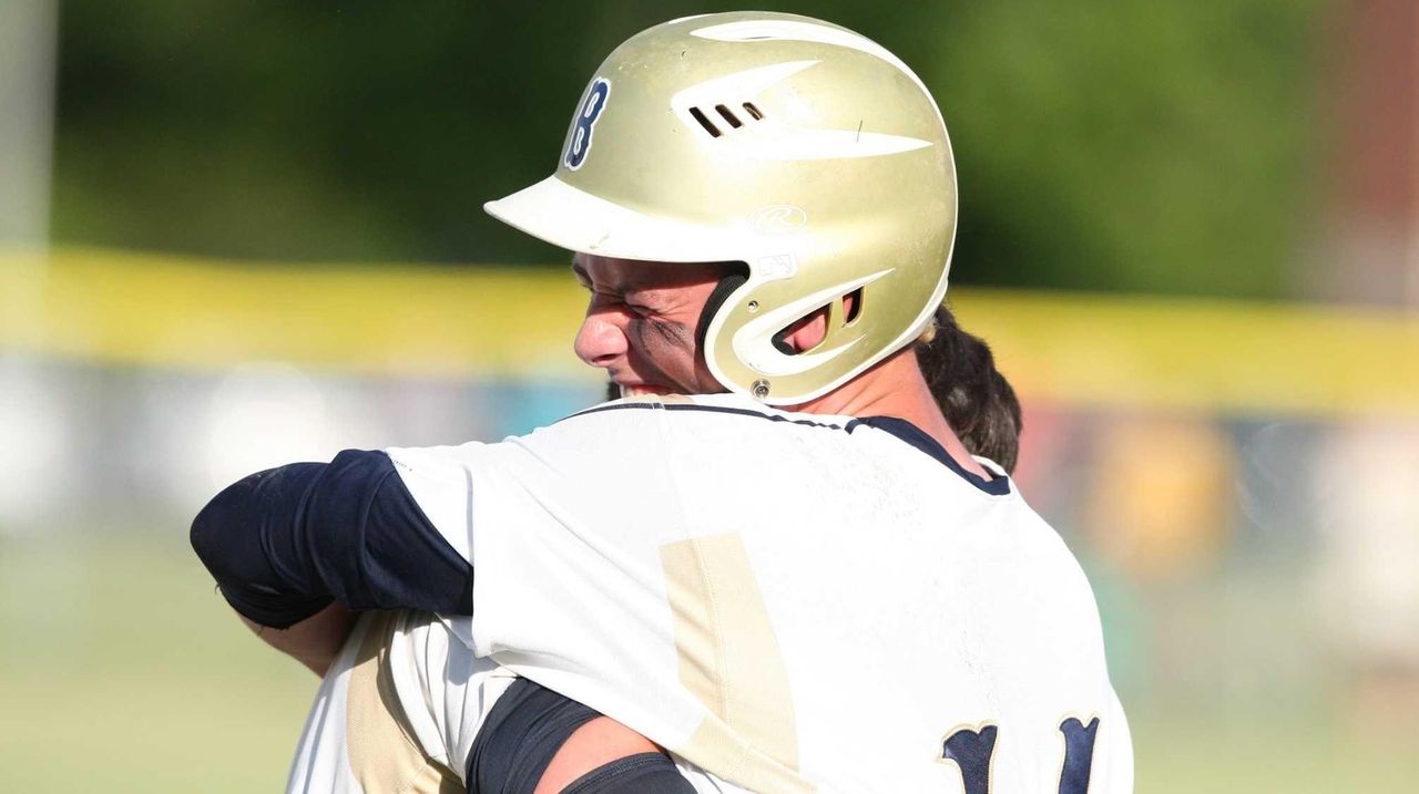 Kyle Lawrence's walk-off single backs P.J. Weeks as Bayport-Blue Point ...