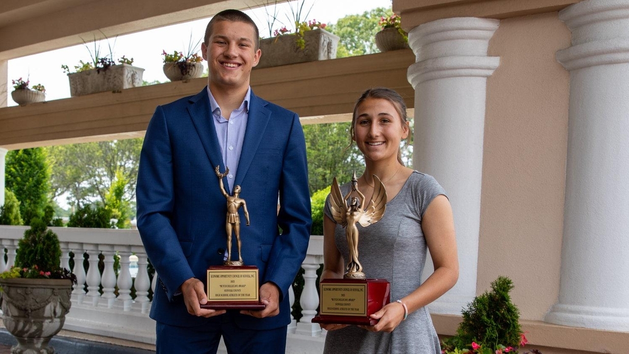 Downey, Clark named recipients of Dellecave Award - Newsday