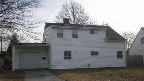 Have you seen the backwards house in Levittown? - Newsday