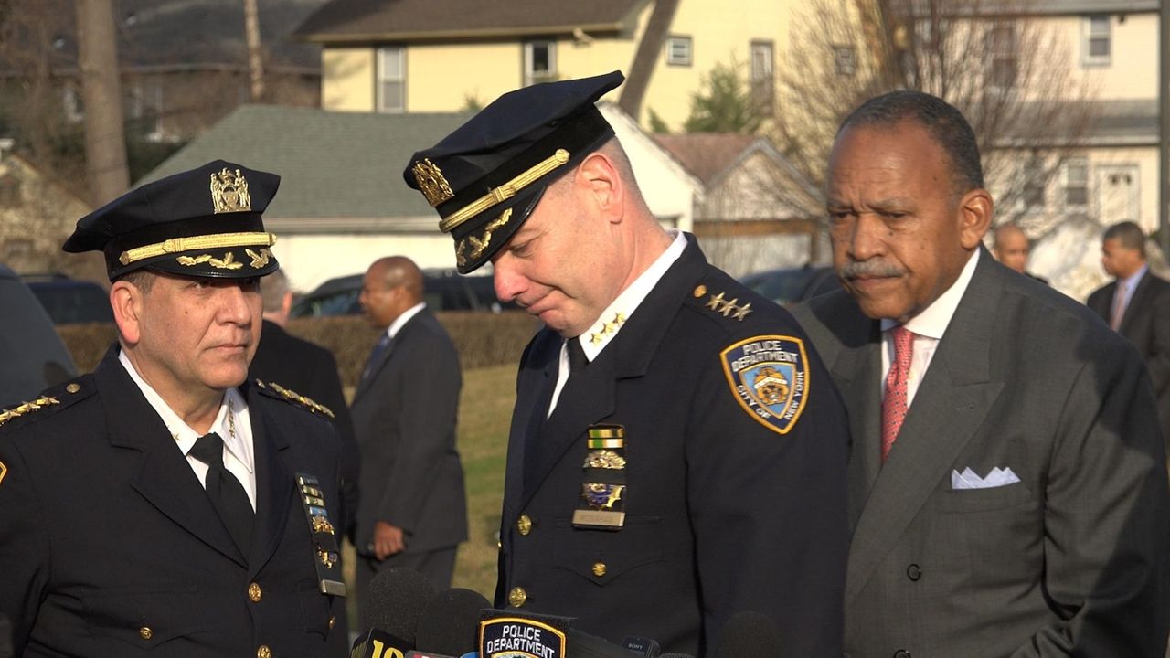 Hero’s send-off for NYPD Det. Steven McDonald begins with wake - Newsday