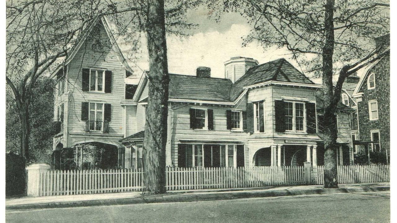 Raynham Hall Museum in Oyster Bay to be restored - Newsday