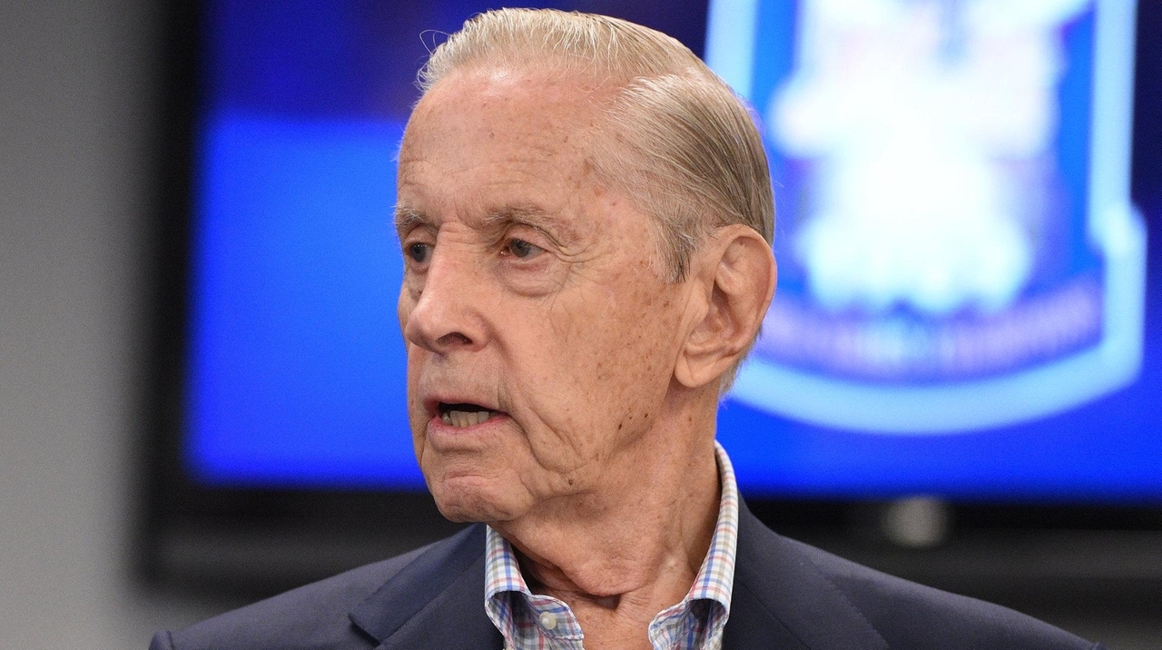 Wilpons in talks to sell majority stake in Mets but remain in control ...