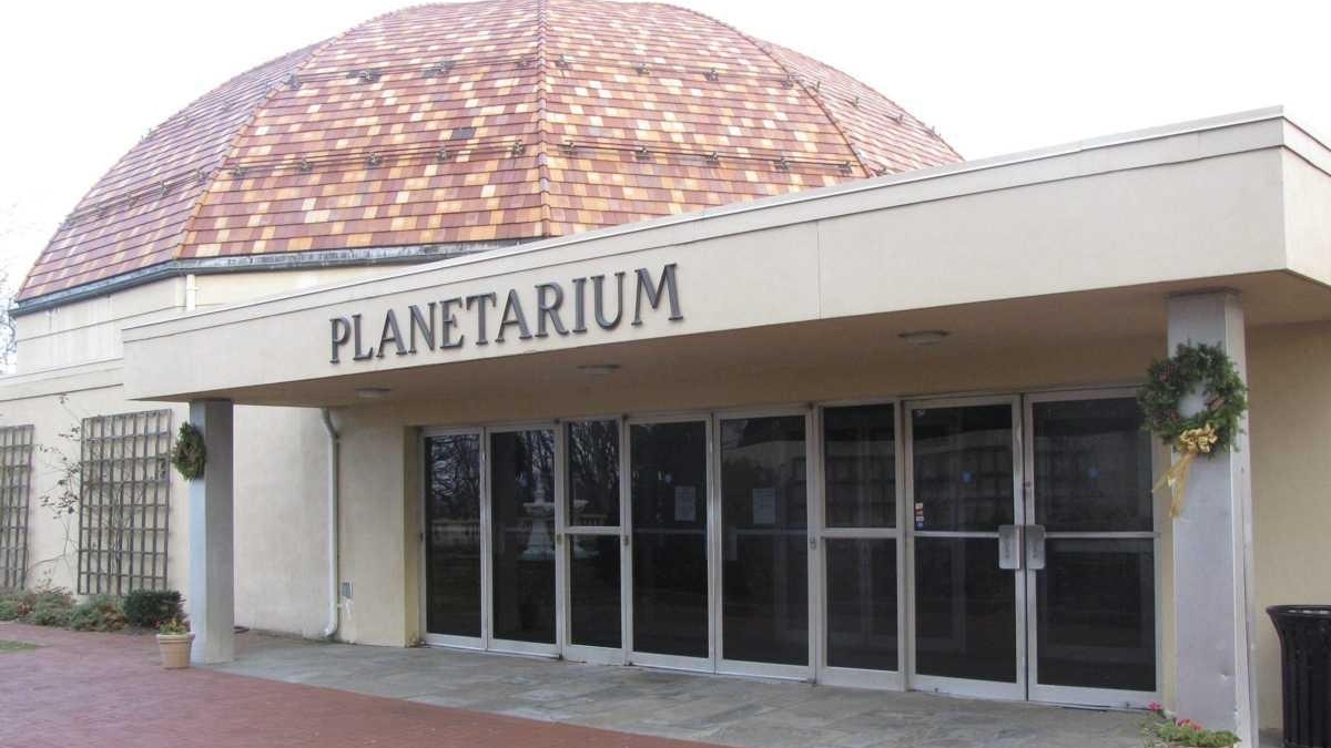 Vanderbilt Museum planetarium to reopen - Newsday