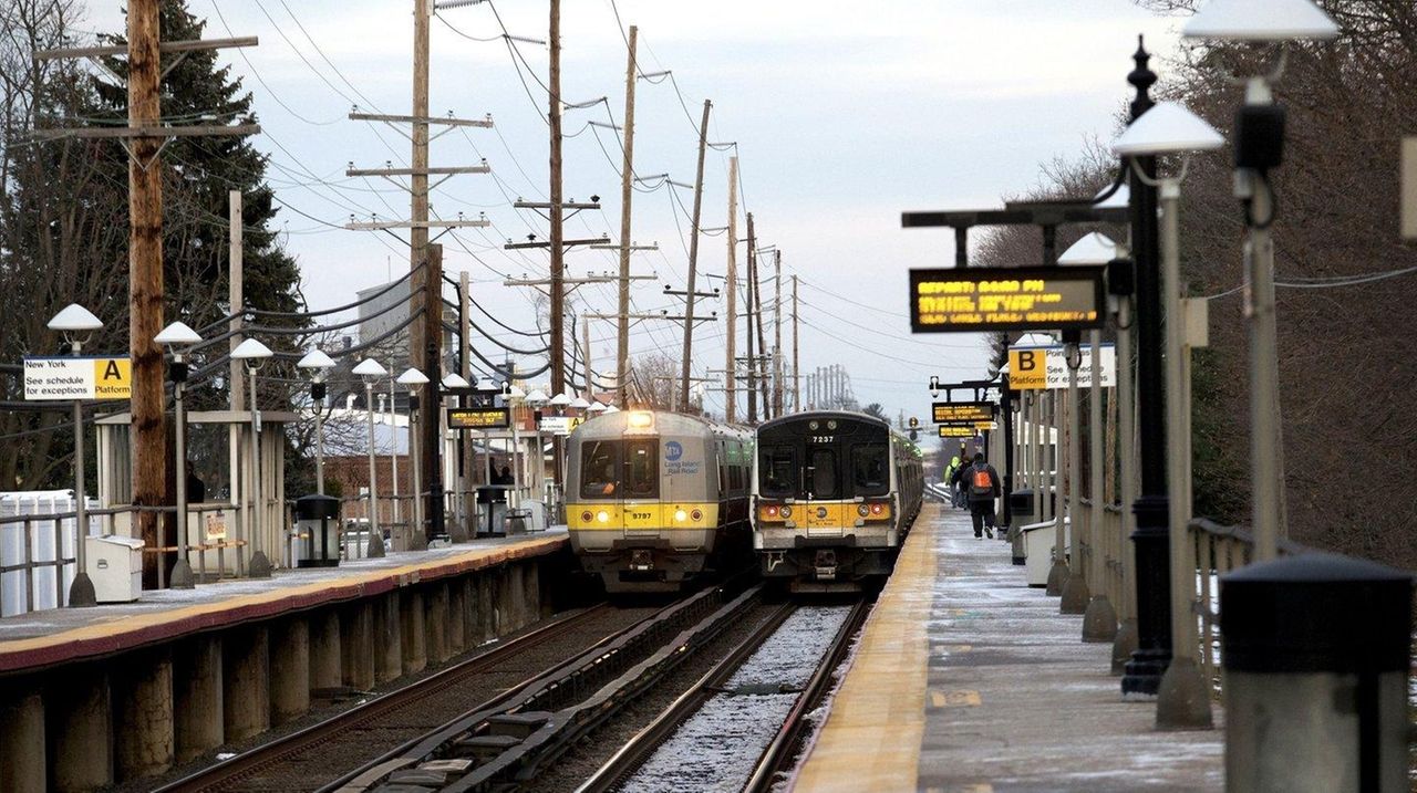 Third-track expansion contract advances to full MTA board - Newsday
