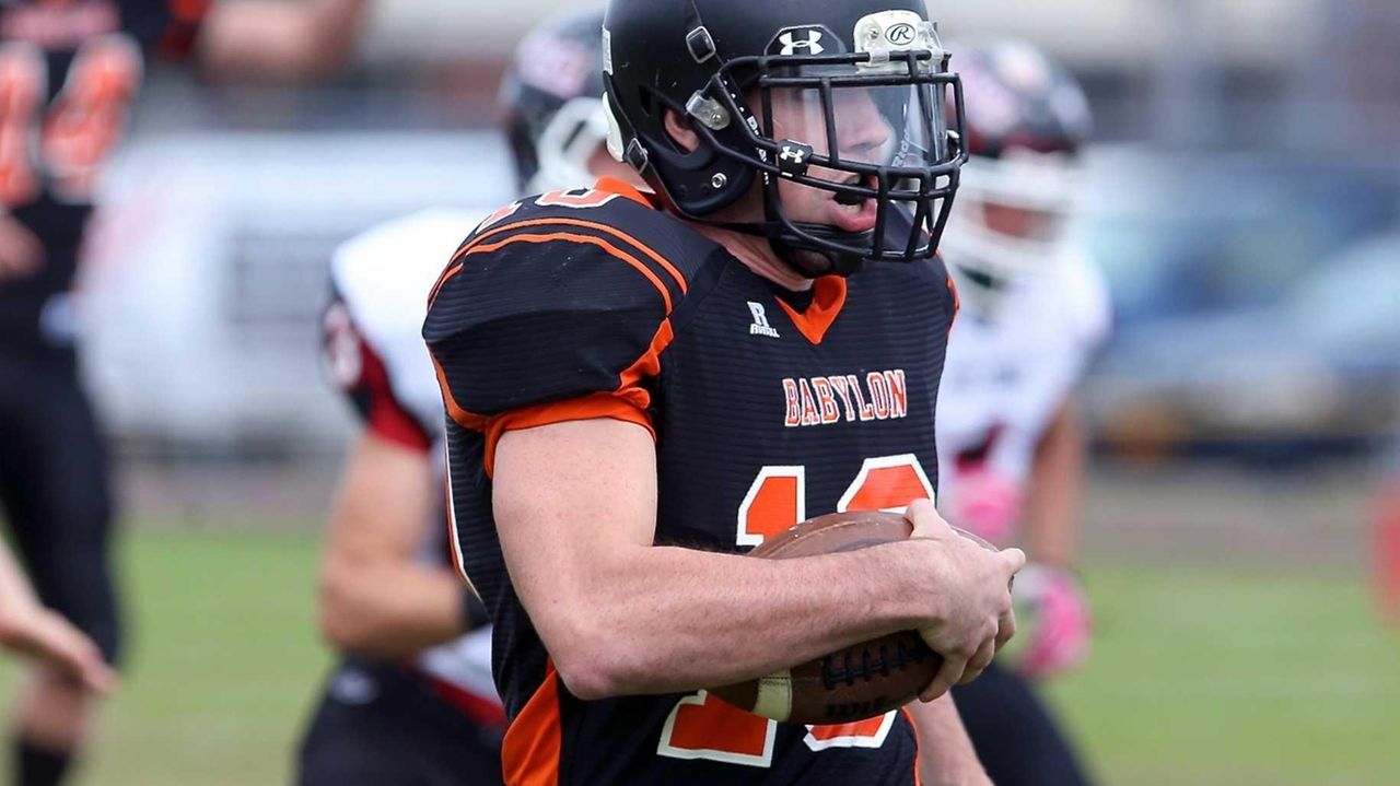Babylon football moves up in Big 10 after undefeated season - Newsday