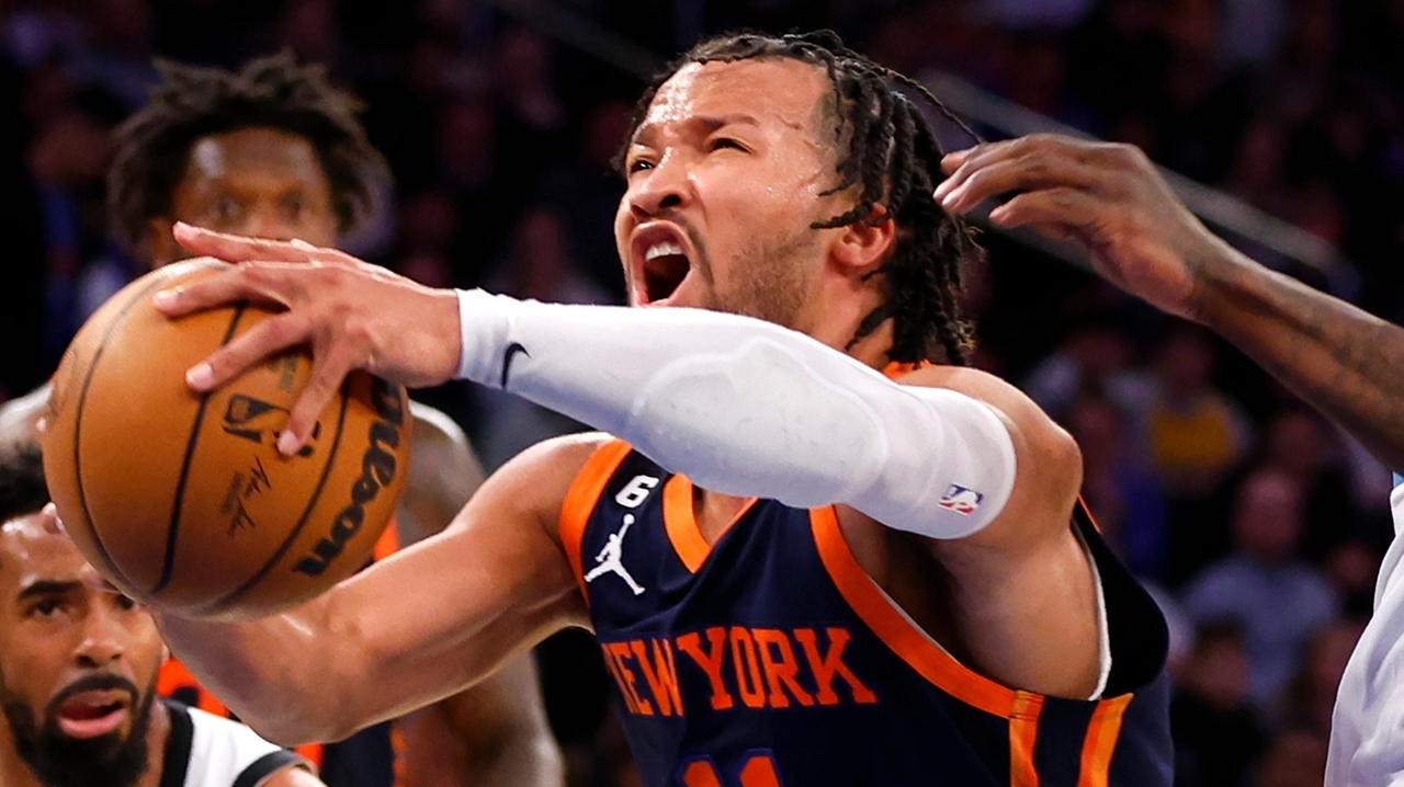 Knicks' slugfest vs. Heat leaves them without Jalen Brunson and with a ...