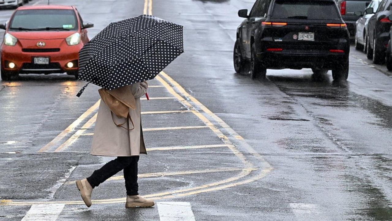 Does it rain more on weekends, or is Long Island's recent weather ...
