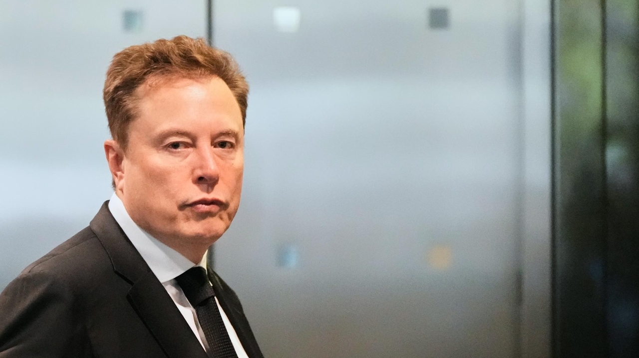 Lawyers for Elon Musk and OpenAI make their final case in a trial that ...